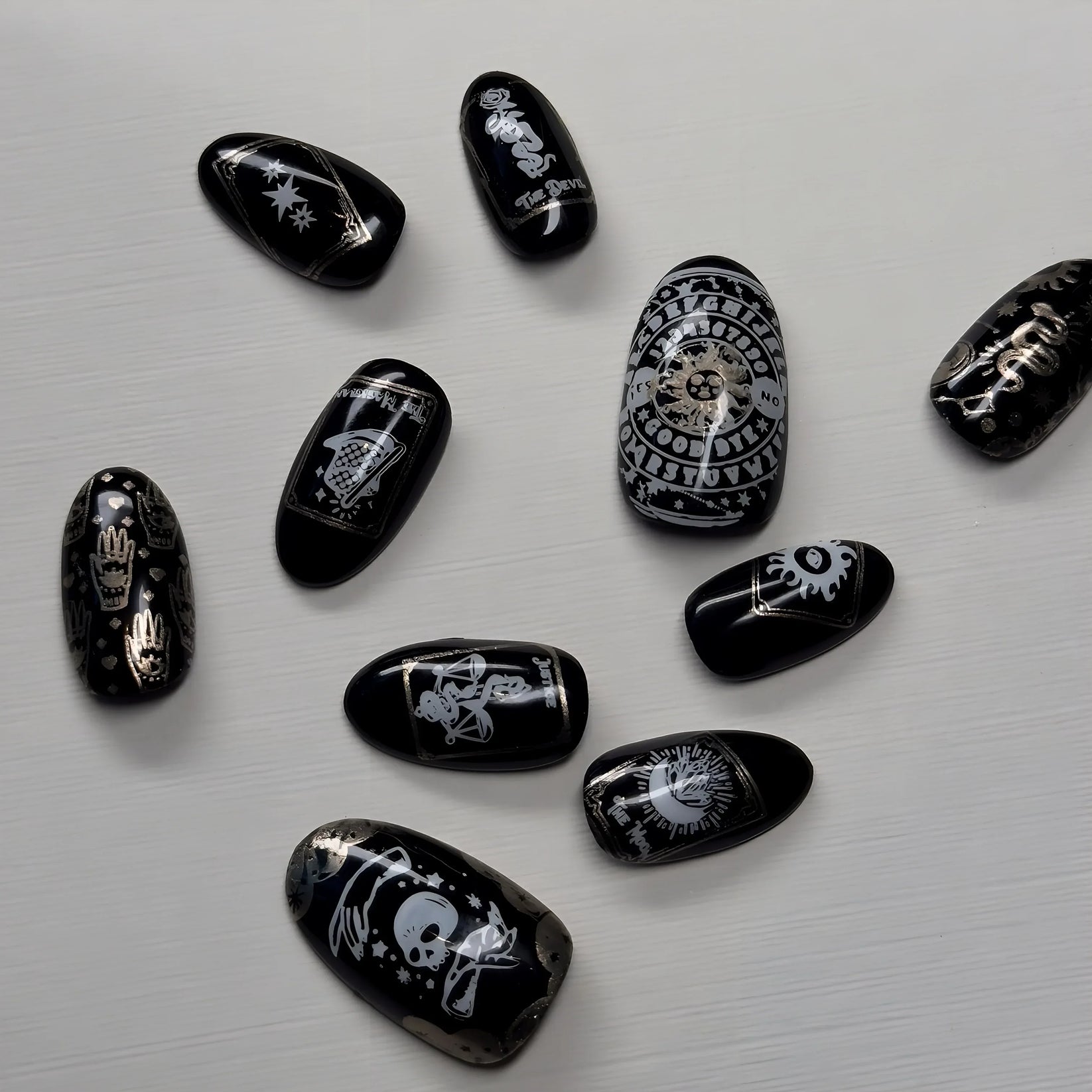 Black Magic – Noho Nails