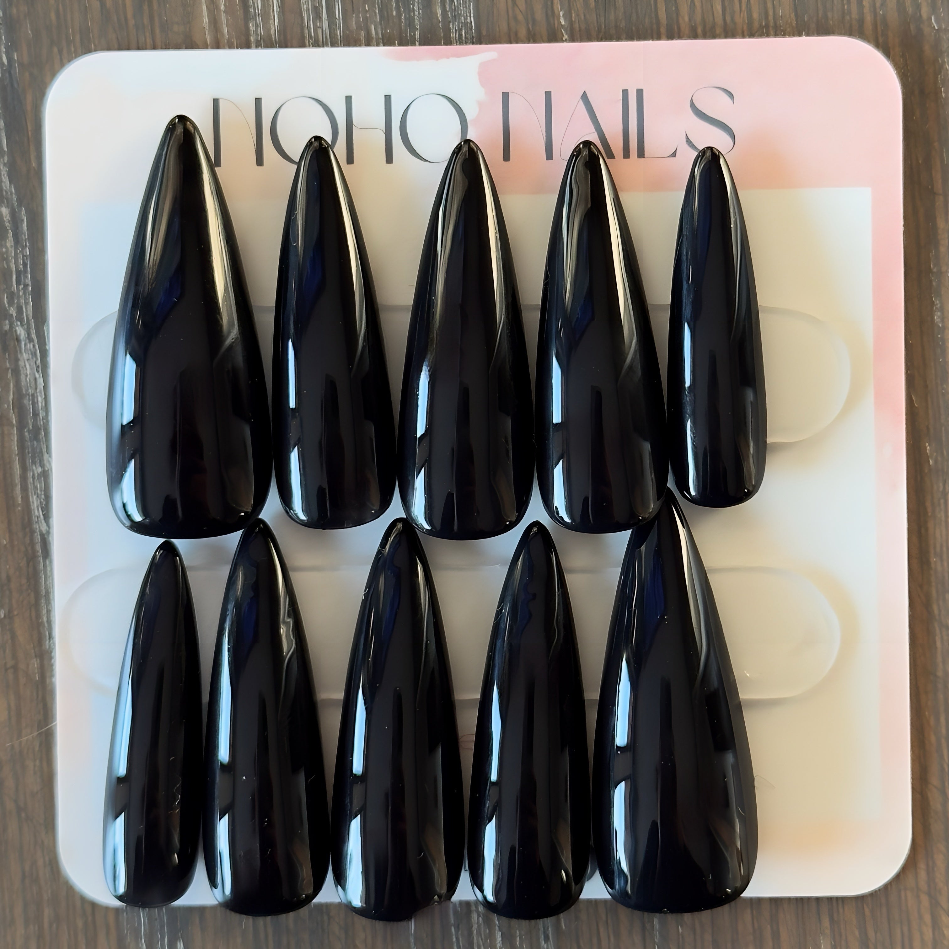 Obsidian – Noho Nails